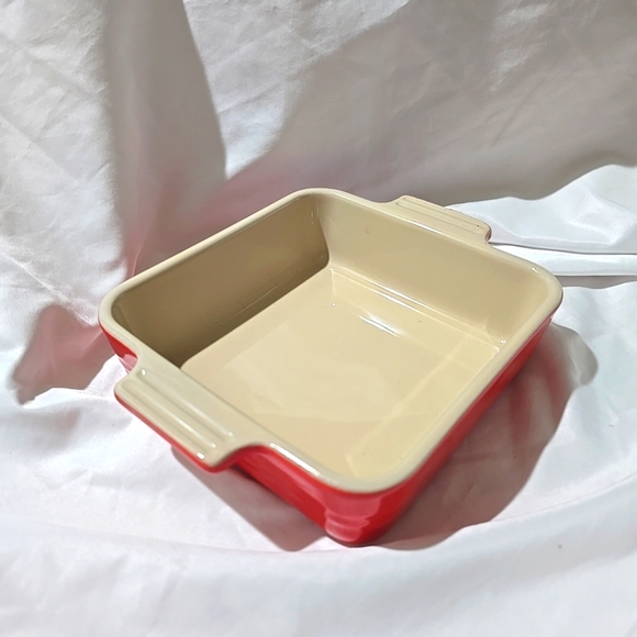 Le Creuset | Kitchen | Nwt Le Creuset 4 Cm Square Casserole Baking Dish ...